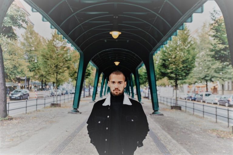 #ZUSAMMENALLEIN Online-Festival Mit BENNE, FINN, KLAN, Madeline Juno ...